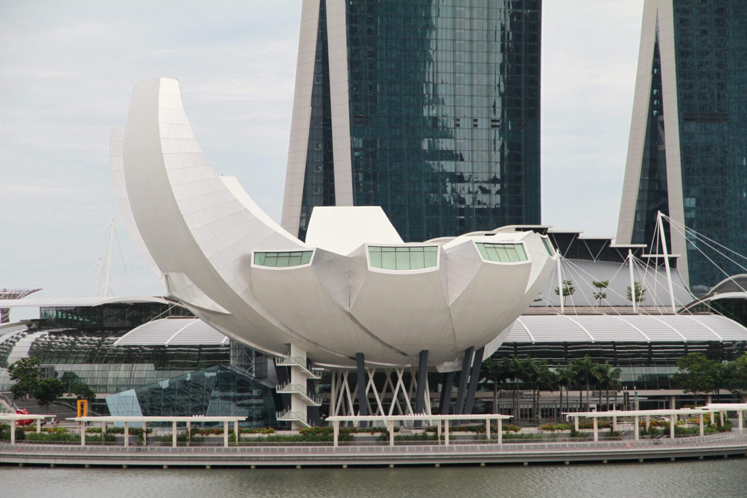 ArtScience Museum in Singapore, Moshe Safdie | Archiobjects