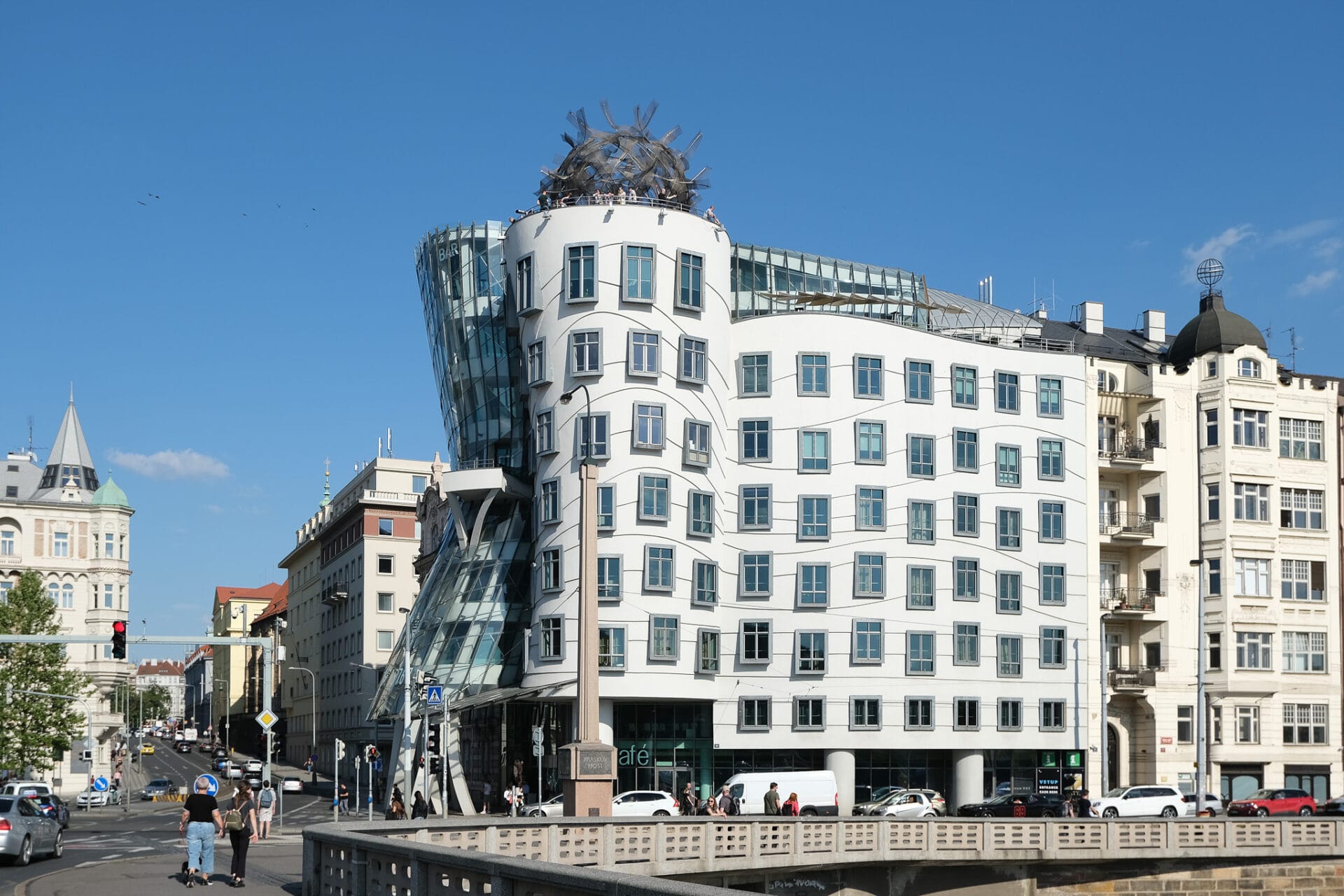 Dancing House in Prague, Frank Gehry & Milunić | Archiobjects